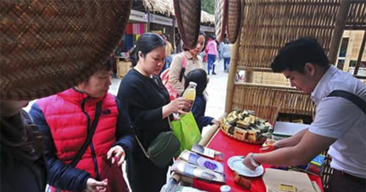 Hanoi fair introduces regional specialties