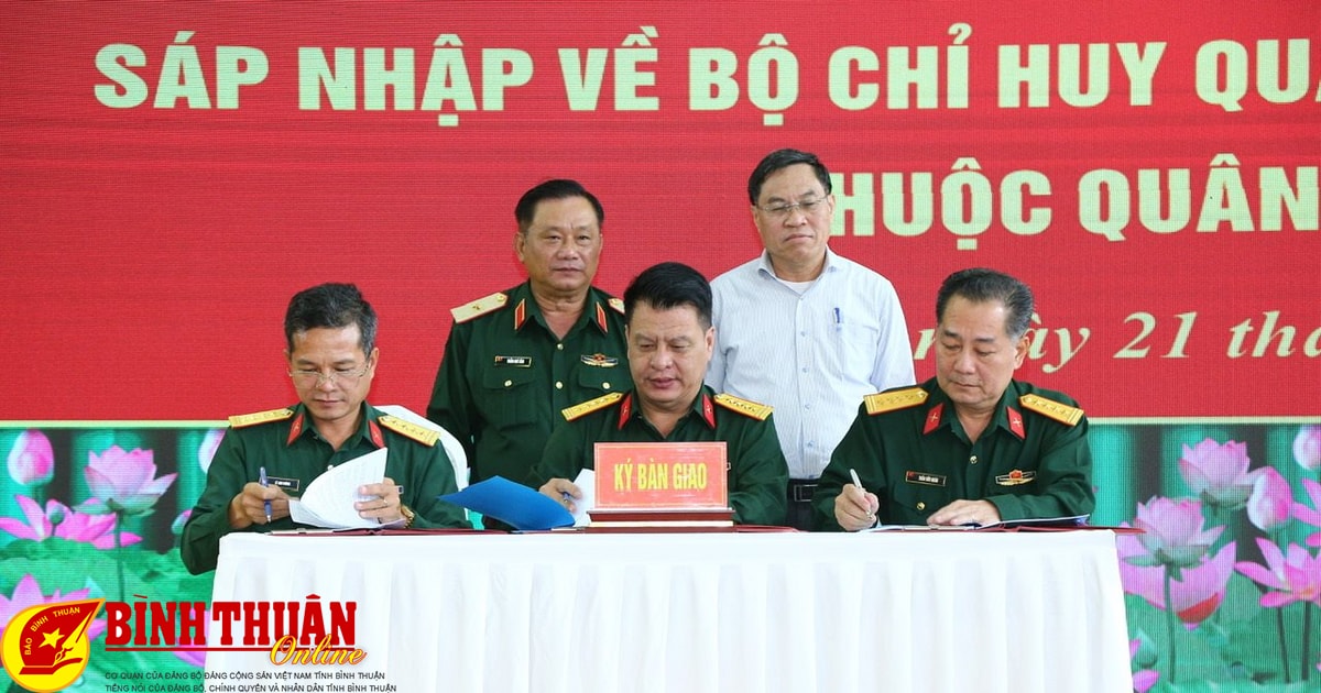 Bàn giao Bộ CHQS tỉnh Bình Thuận, Đắk Nông về Lâm Đồng